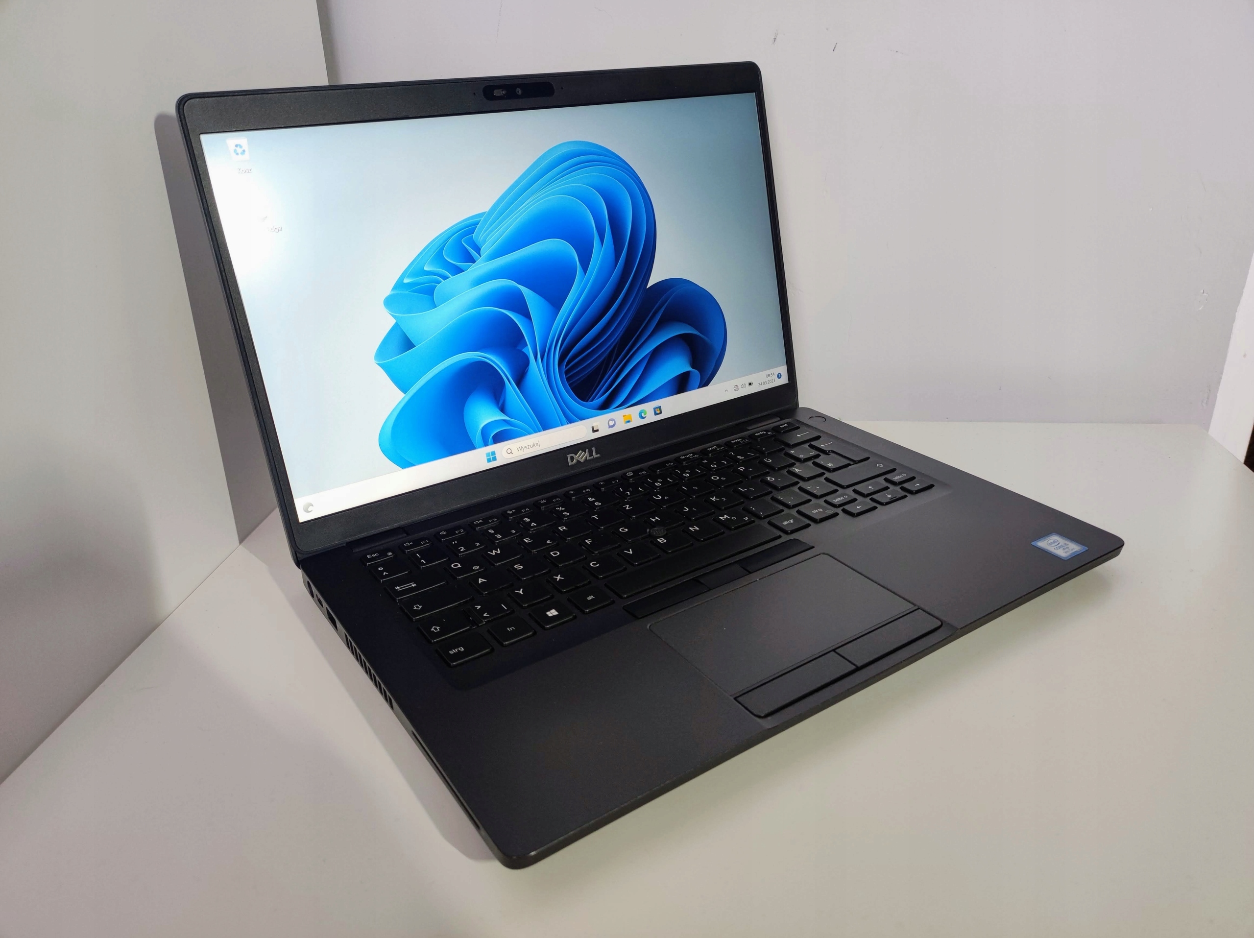 Dell Latitude 5401 – Intel Core i7-9850H, 16GB RAM, 256GB SSD, 13-Inch ...